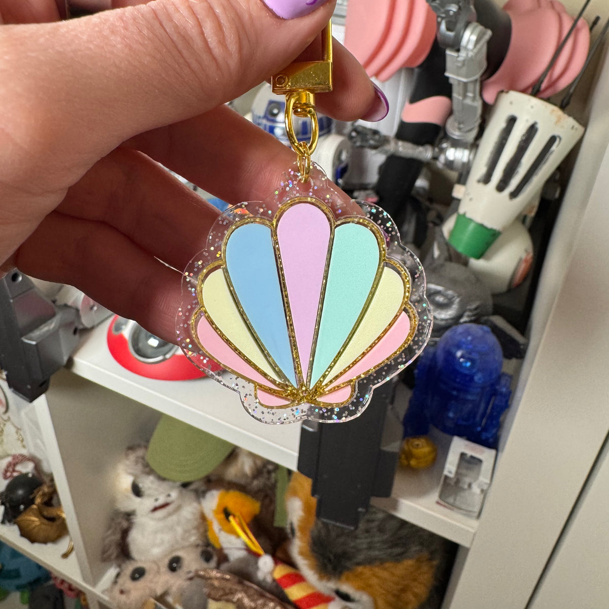Pastel shell bag charm – Lantern Pins